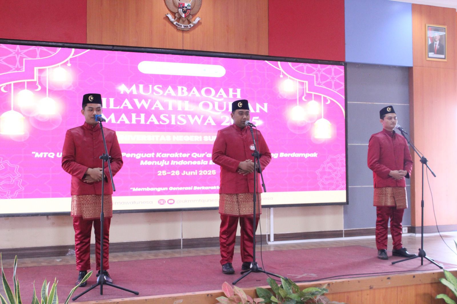 Membumikan Al-Qur’an Berlandaskan Syiar Khazanah Islamiyyah, Tiga Mahasiswa Ilmu Komunikasi ...